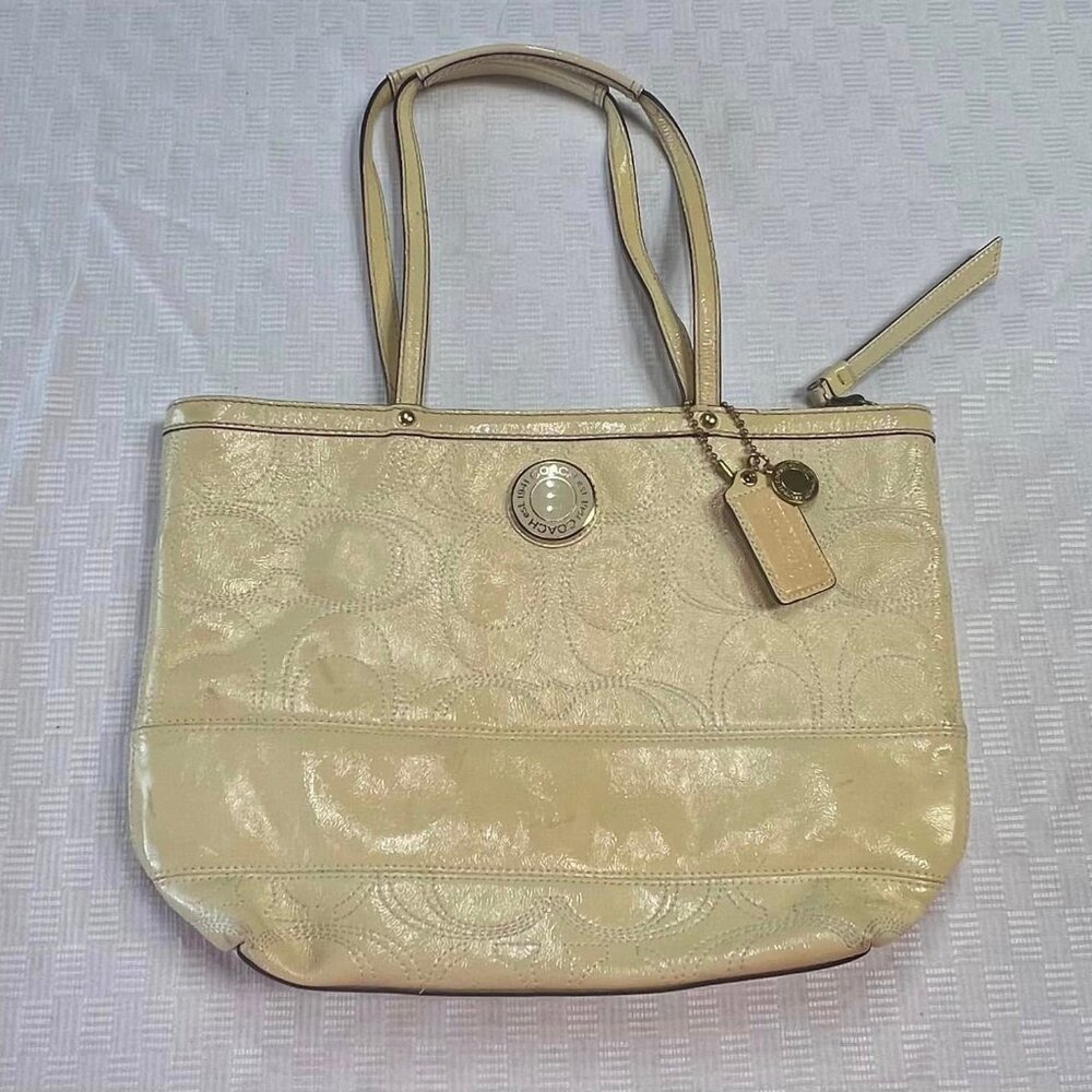 Coach Signature Stitch Patent Leather Pale Yellow A12… - Gem